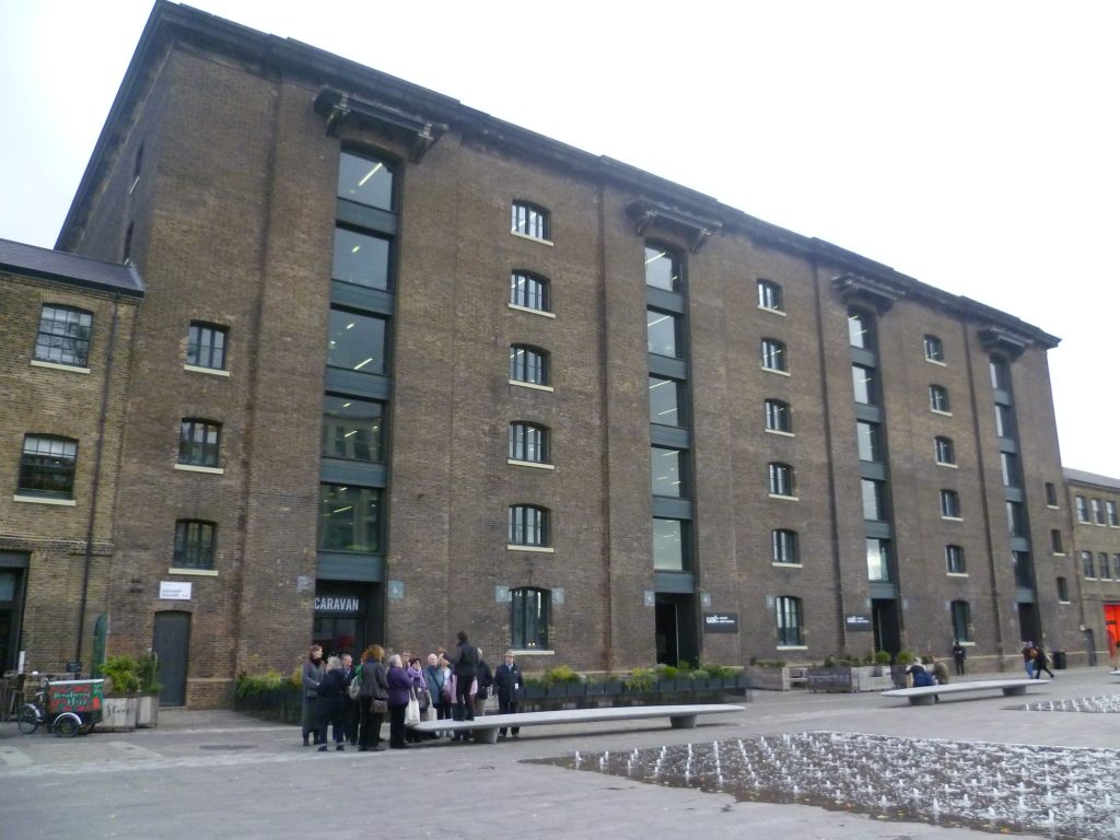 King’s Cross: a Fascinating Building Site – Elizabeth Hawksley