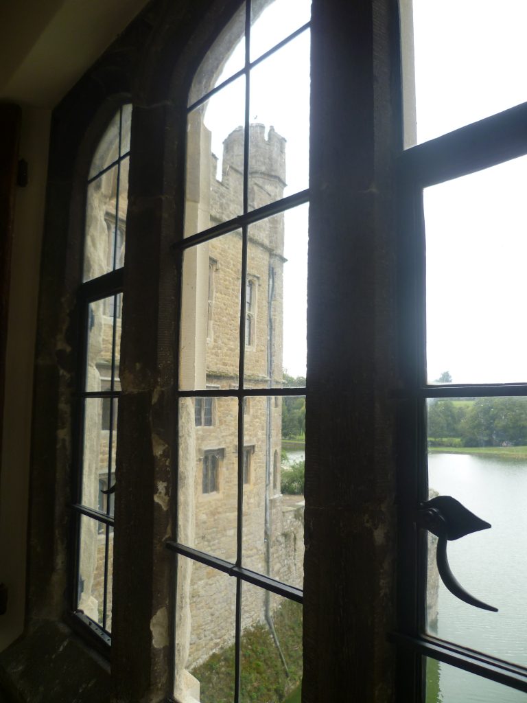 The Spectacular Leeds Castle – Elizabeth Hawksley