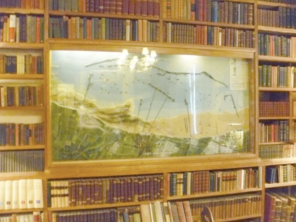 Sir Winston Churchill at Chartwell – Elizabeth Hawksley