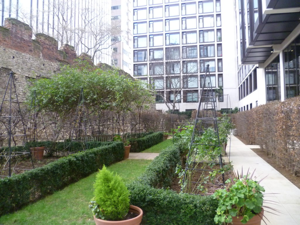Exploring London: The Salters’ Hall – Elizabeth Hawksley